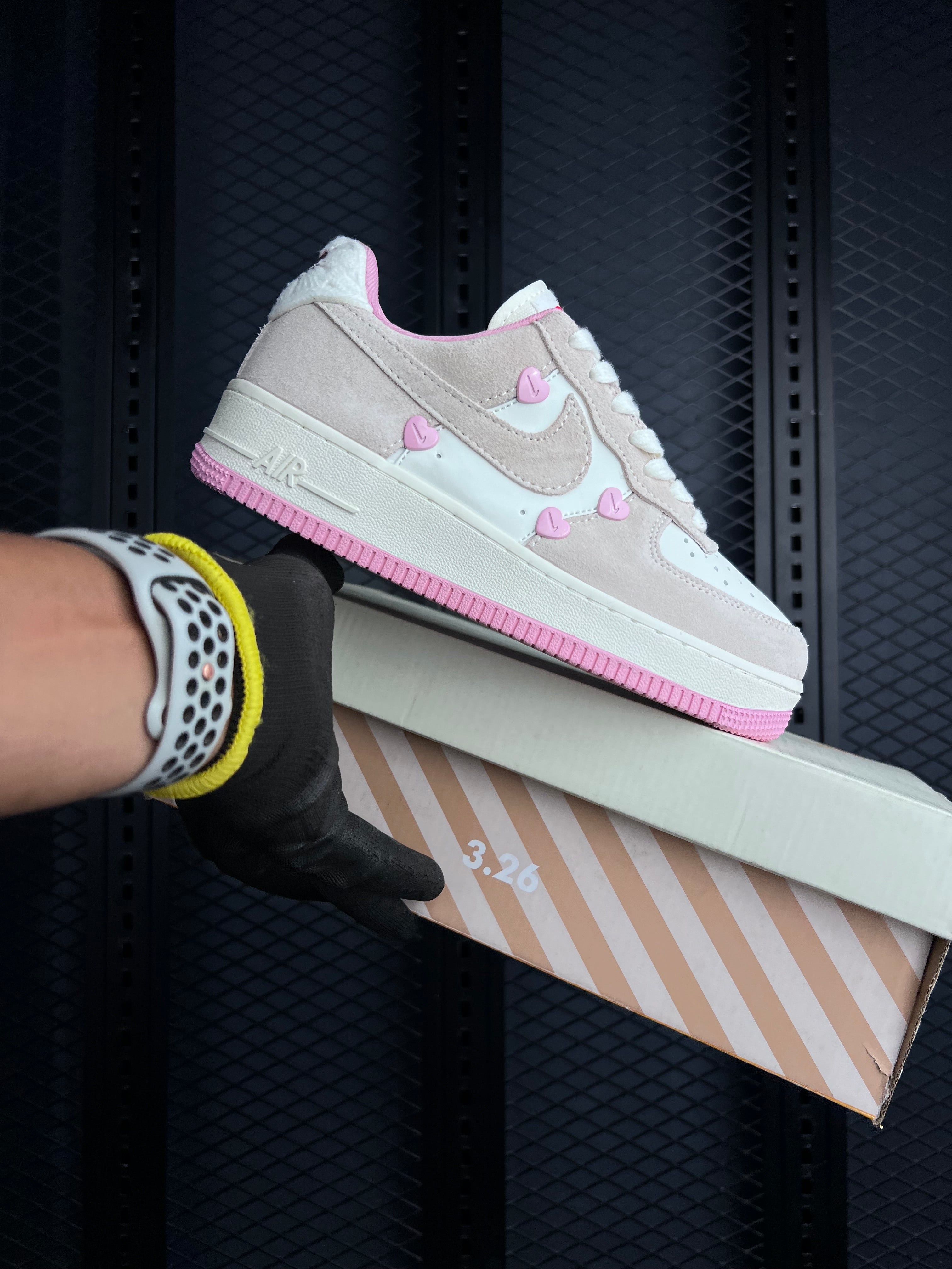 AF1 Special Edition Sneaker – Marathon Club
