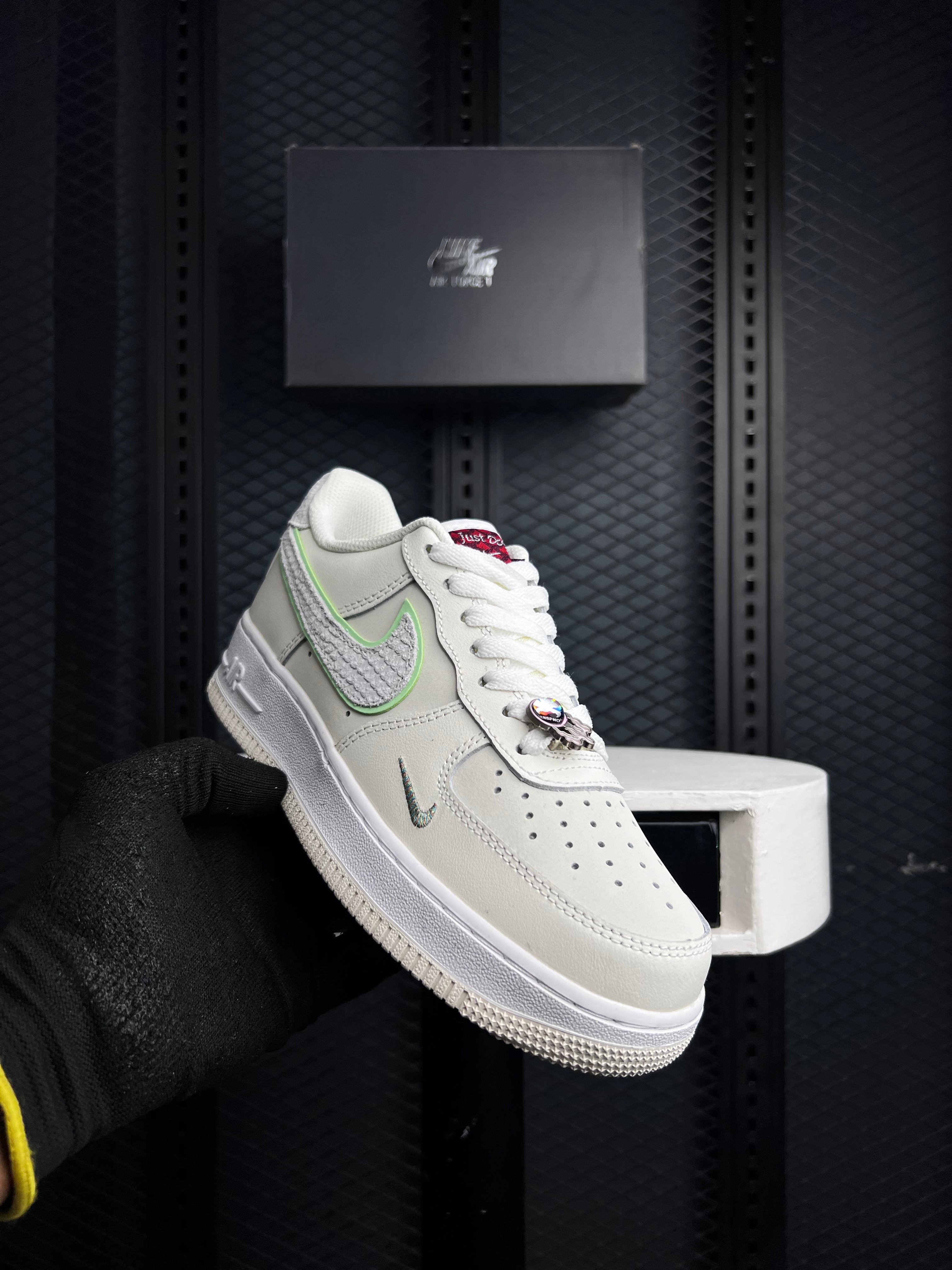 AF1 Special Edition Sneaker – Marathon Club